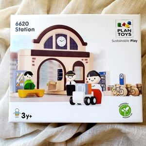 plan toys | Toys | Plantoys Modern Classic Natural Rubber Wood Train ...